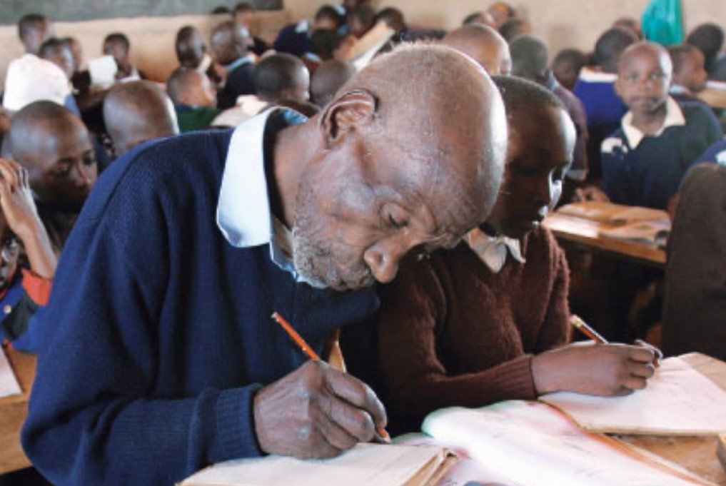 Kimani Maruge: der älteste Schüler der Welt. Uberalles