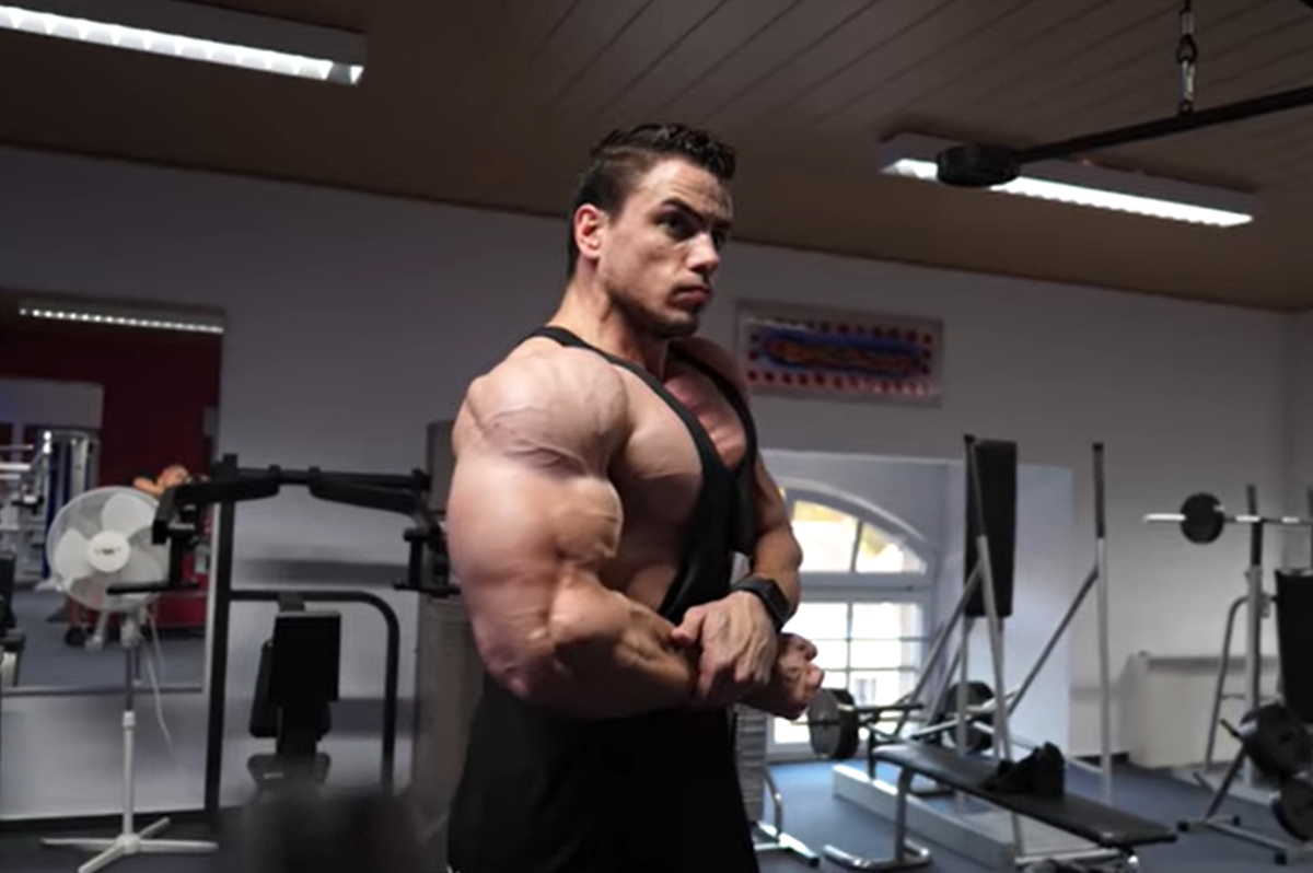 Der deutsche Natural Bodybuilder Patrick Teutsch denkt über einen ...
