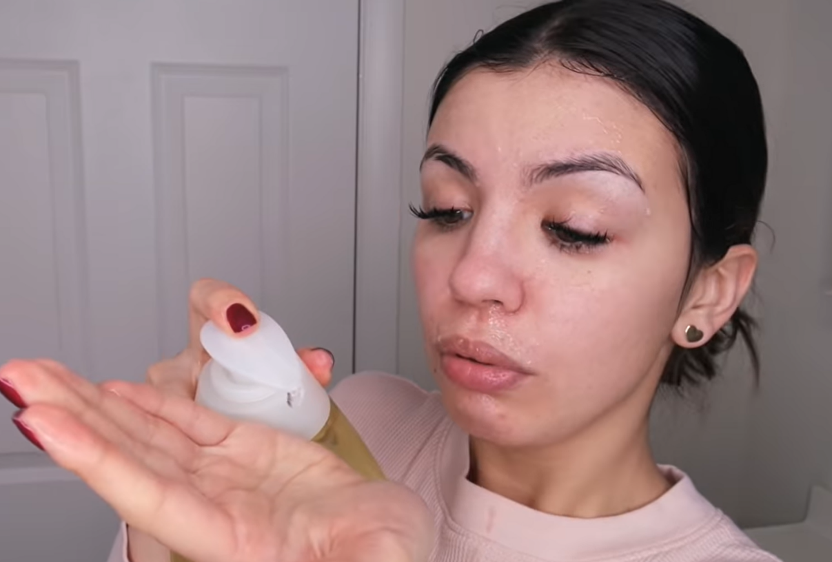 Eine Mutter hat die Haare ihrer Tochter seit 1,5 Jahren nicht mehr ...