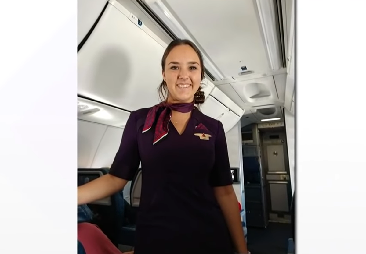 Flugbegleiterin war an Weihnachten im Dienst, also kaufte ihr Vater ...