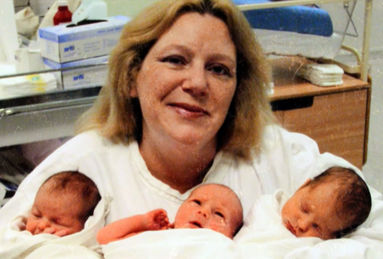 Die produktivste Leihmutter der Welt, die 13 Babys zur Welt gebracht ...